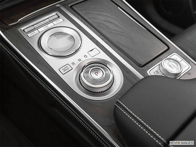 2023 Genesis GV80 2.5T Select AWD: Price, Review, Photos (Canada) | Driving