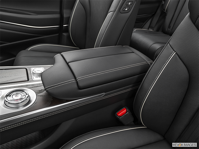 2023 Genesis GV80 2.5T Select AWD: Price, Review, Photos (Canada) | Driving