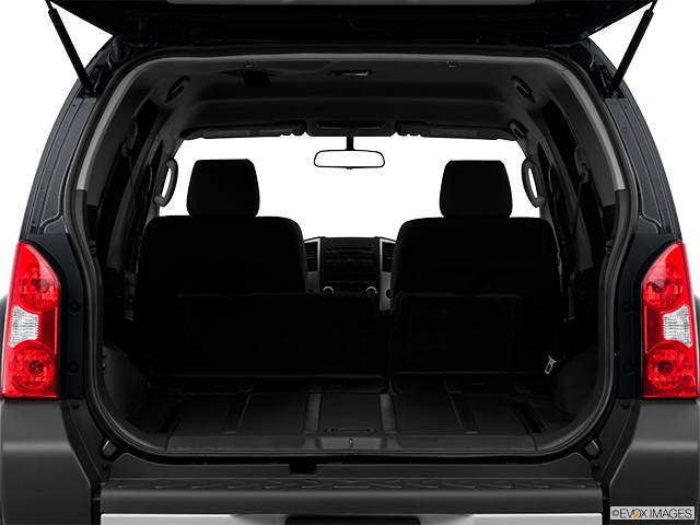 2011 Nissan Xterra S 4WD 6MT: Price, Review, Photos (Canada) | Driving