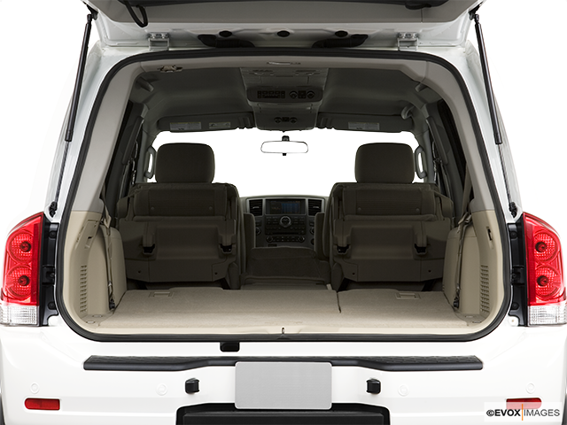 2010 Nissan Armada Platinum Edition 4WD 5AT: Price, Review, Photos ...