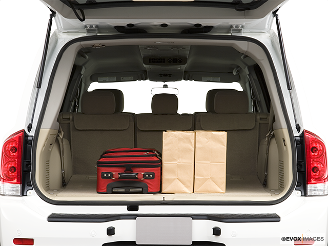 2010 Nissan Armada Platinum Edition 4WD 5AT: Price, Review, Photos ...