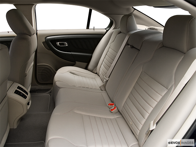 2011 Ford Taurus SE: Price, Review, Photos (Canada) | Driving