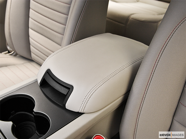 2011 Ford Taurus SE: Price, Review, Photos (Canada) | Driving