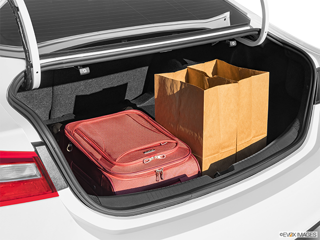 Chevrolet Malibu 2023: Essais routiers, prix, spécifications, photos et ...