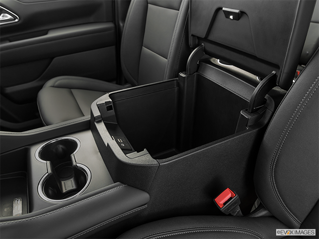 2023 Chevrolet Suburban LS: Price, Review, Photos (Canada) | Driving