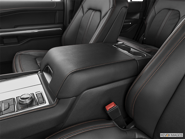 2025 Ford Expedition: Price, Review, Photos and Specs (Canada) | Driving.ca