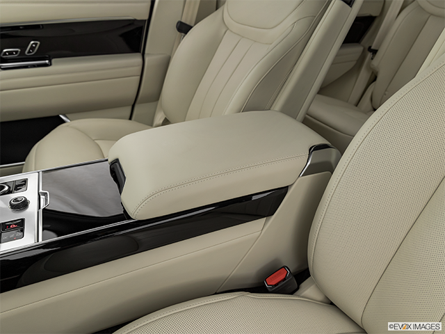 2025 Land Rover Range Rover: Price, Review, Photos and Specs (Canada ...