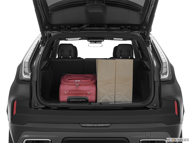 Cadillac XT4 2024: Essais routiers, prix, spécifications, photos et ...