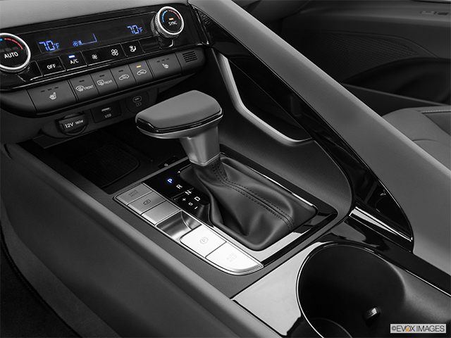 2024 Hyundai Elantra: Price, Review, Photos and Specs - Read This ...