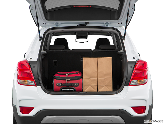 2022 Chevrolet Trax 1LS FWD: Price, Review, Photos (Canada) | Driving