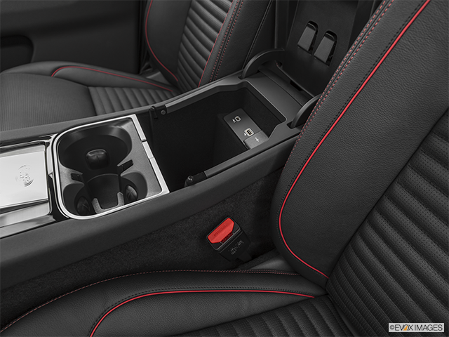 2022 Land Rover Discovery Sport: Reviews, Price, Specs, Photos and ...