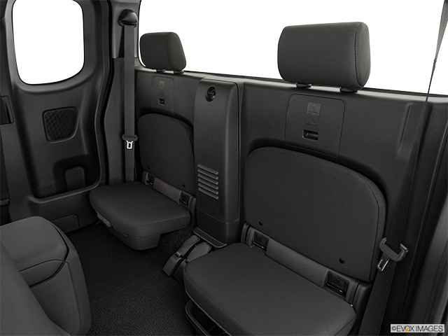 2022 Nissan Frontier S King Cab: Price, Review, Photos (Canada) | Driving