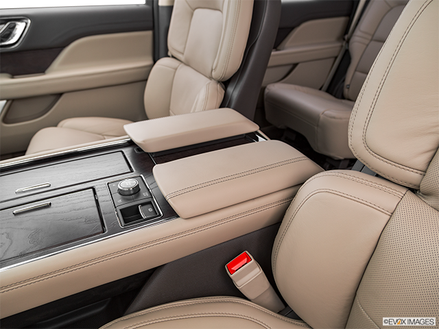 2022 Lincoln Navigator: Reviews, Price, Specs, Photos and Trims ...