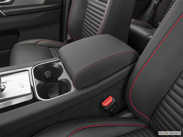 2024 Land Rover Discovery Sport: Price, Review, Photos and Specs ...