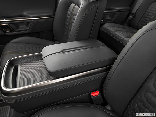 2022 Rivian R1T Explorer: Price, Review, Photos (Canada) | Driving