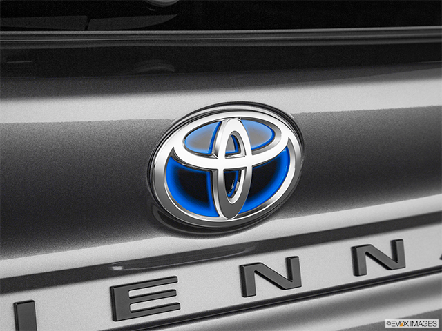 2024 Toyota Sienna: Price, Review, Photos and Specs (Canada) | Driving.ca