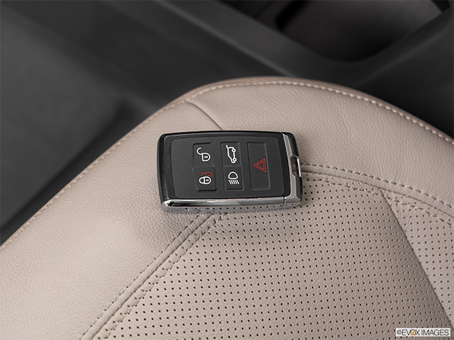 Land Rover Defender 2022: Essais routiers, prix, spécifications, photos ...