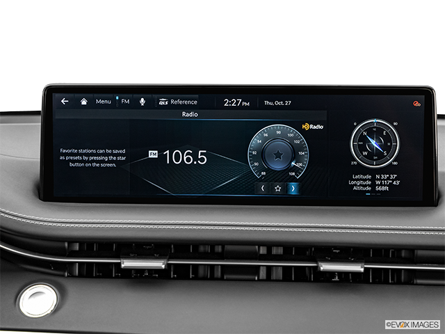 2023 Genesis GV70 2.5T Select AWD: Price, Review, Photos (Canada) | Driving