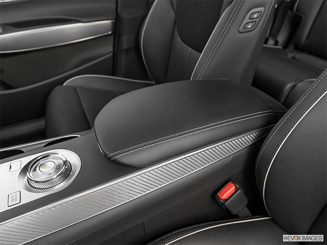 2023 Genesis GV70 2.5T Select AWD: Price, Review, Photos (Canada) | Driving