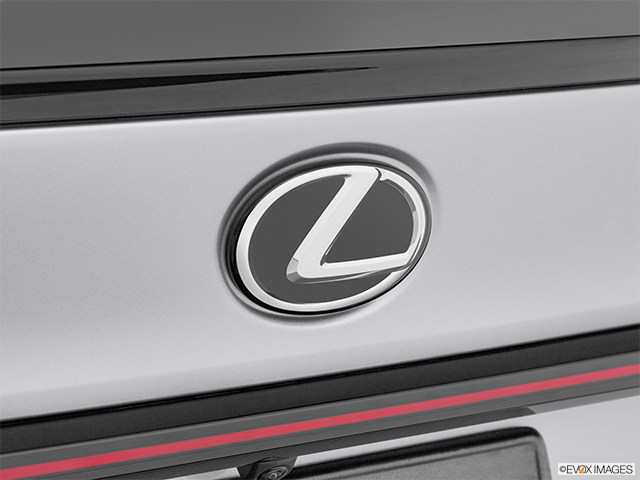 Lexus IS 350 2025: prix, avis d’experts, photos et spécifications ...