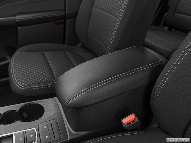 2025 Ford Escape: Reviews, Price, Specs, Photos and Trims | Driving.ca