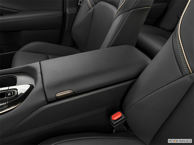 2025 Toyota Crown: Price, Review, Photos and Specs (Canada) | Driving.ca