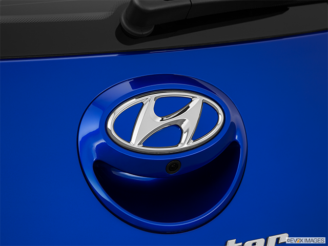 2015 Hyundai Veloster Turbo: Reviews, Price, Specs, Photos and Trims ...