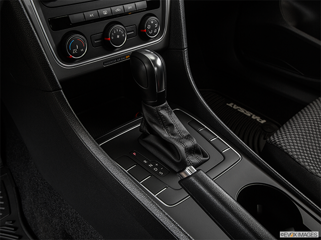 2015 Volkswagen Passat: Price, Review, Photos and Specs - Read This ...