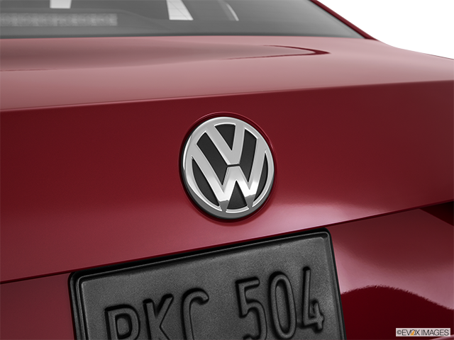 2015 Volkswagen Passat: Price, Review, Photos and Specs - Read This ...