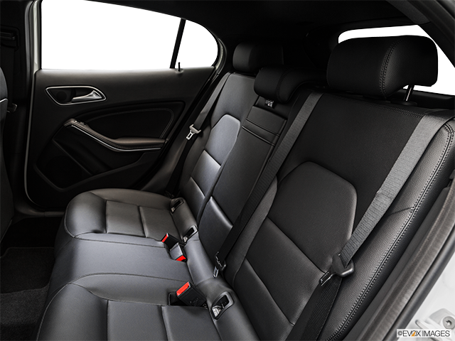 2015 Mercedes-Benz Classe GLA: Price, Review, Photos and Specs - Read ...