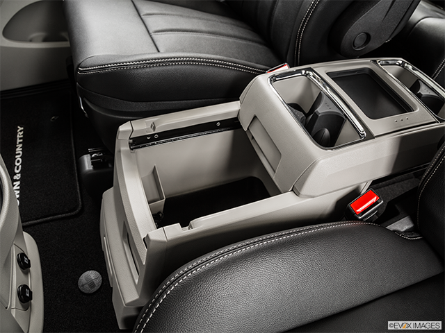 2015 Chrysler Town & Country: Reviews, Price, Specs, Photos and Trims ...