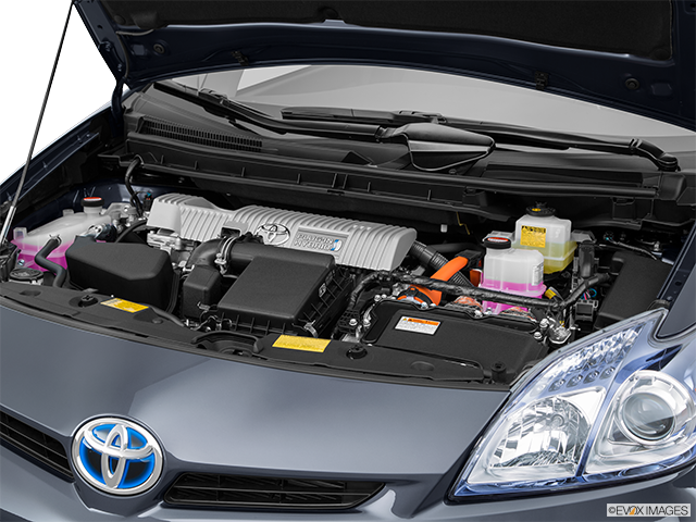 2015 Toyota Prius Plug-In: Price, Review, Photos and Specs - Read This ...