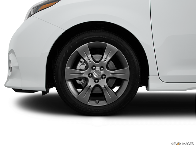 2015 Toyota Sienna: Reviews, Price, Specs, Photos and Trims | Driving.ca