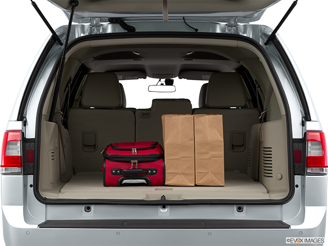 2015 Lincoln Navigator: Price, Review, Photos (Canada) | Driving