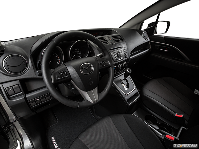 2017 Mazda MAZDA5 GS 6MT | Driving
