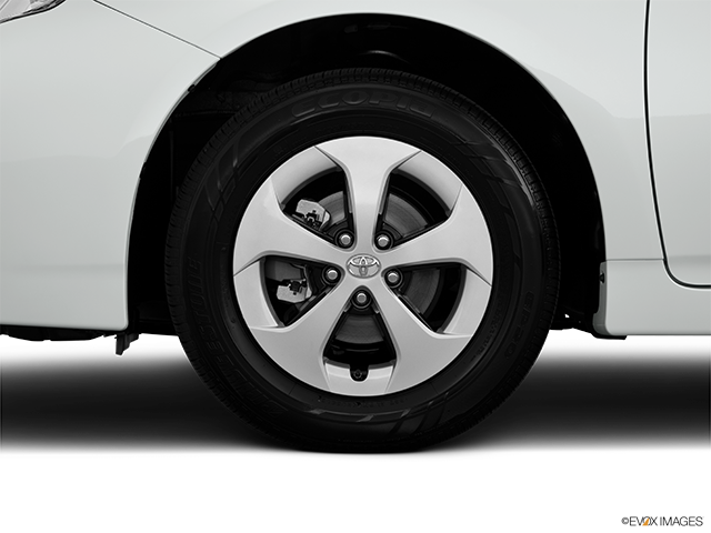 2015 Toyota Prius: Reviews, Price, Specs, Photos and Trims | Driving.ca