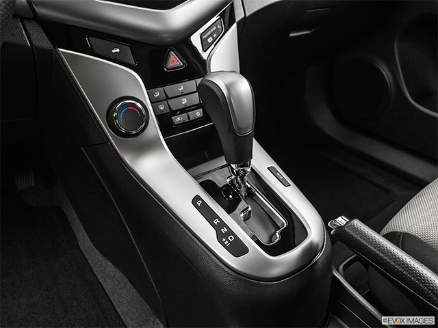 2015 Chevrolet Cruze: Price, Review, Photos and Specs - Read This Before You Buy